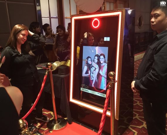 PHOTO BOOTHS FOR WEDDING RECEPTION - 2ID EVENTS