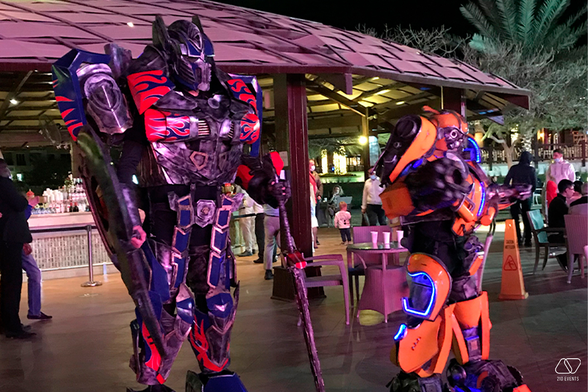 GIANT ROBOTS’ ENTERTAINMENT FOR THE PRIVATE EVENT - 2ID EVENTS