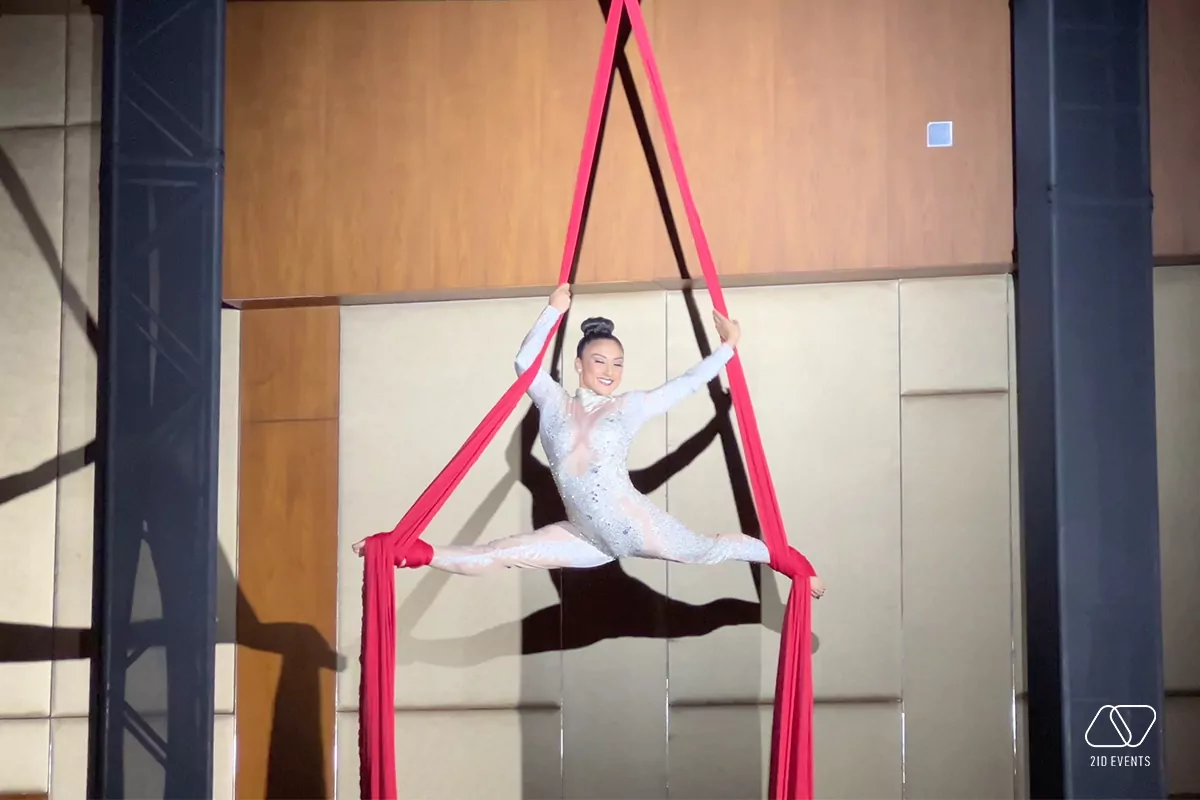 AERIAL SILK ACROBAT PERFORMANCE FOR THE CENTENNIAL EVENT - 2ID EVENTS